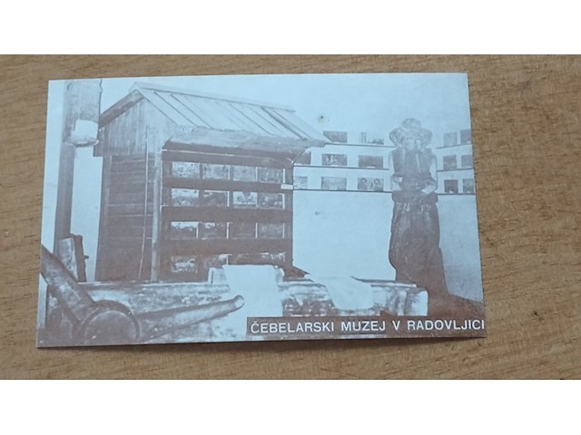 Radovljica - Čebelarski Muzej - Slovenija - Čista