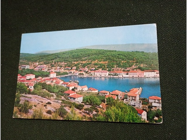 Jelsa Pogled na Jelsu