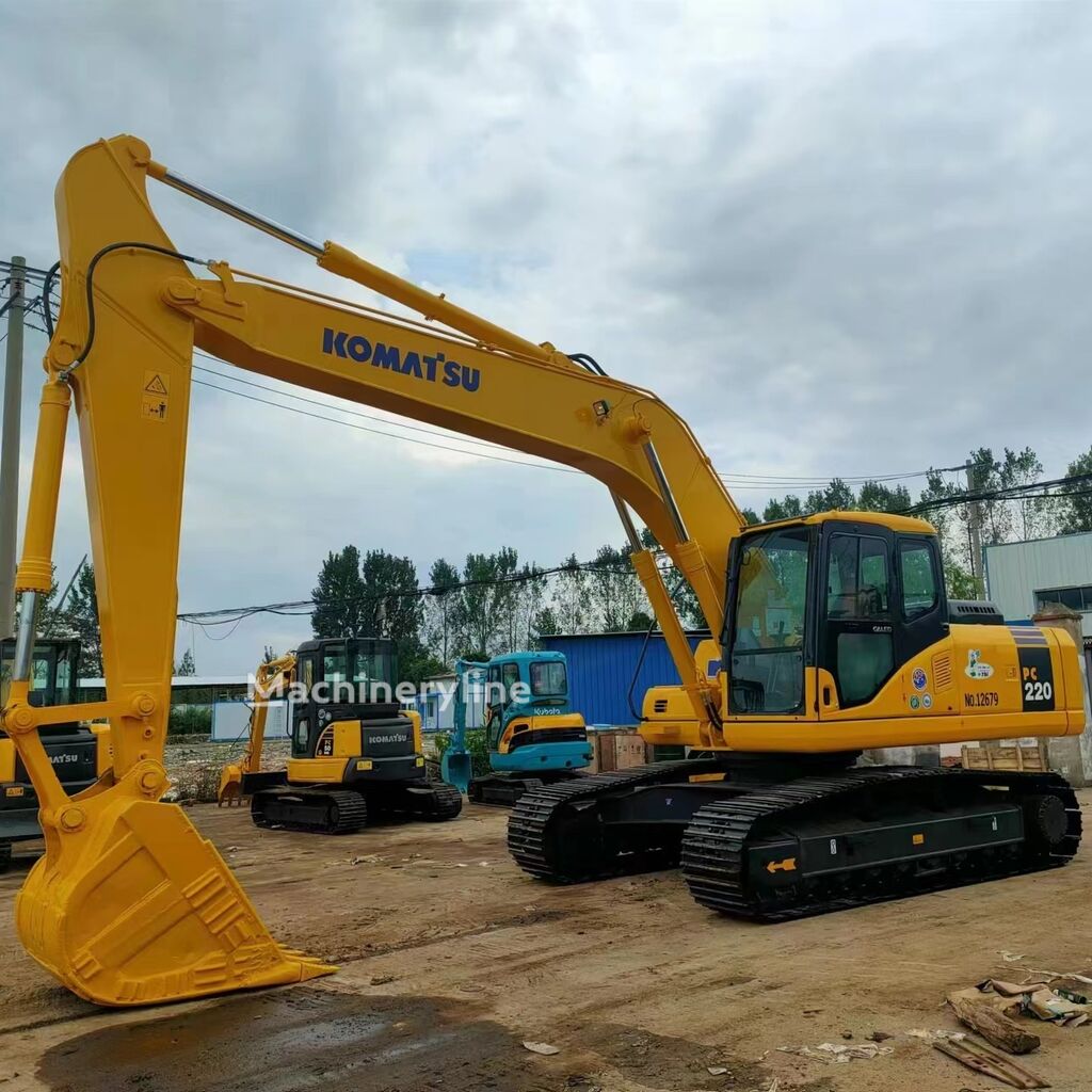 Komatsu PC220-7 bager guseničar