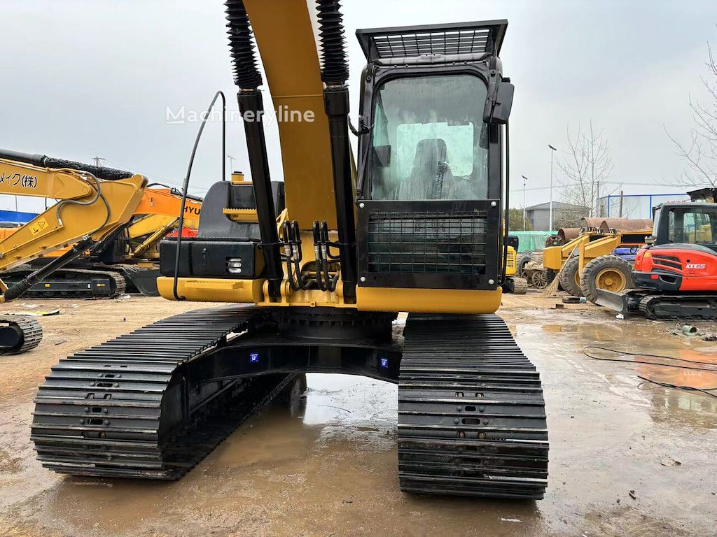 Caterpillar 320D2L bager guseničar