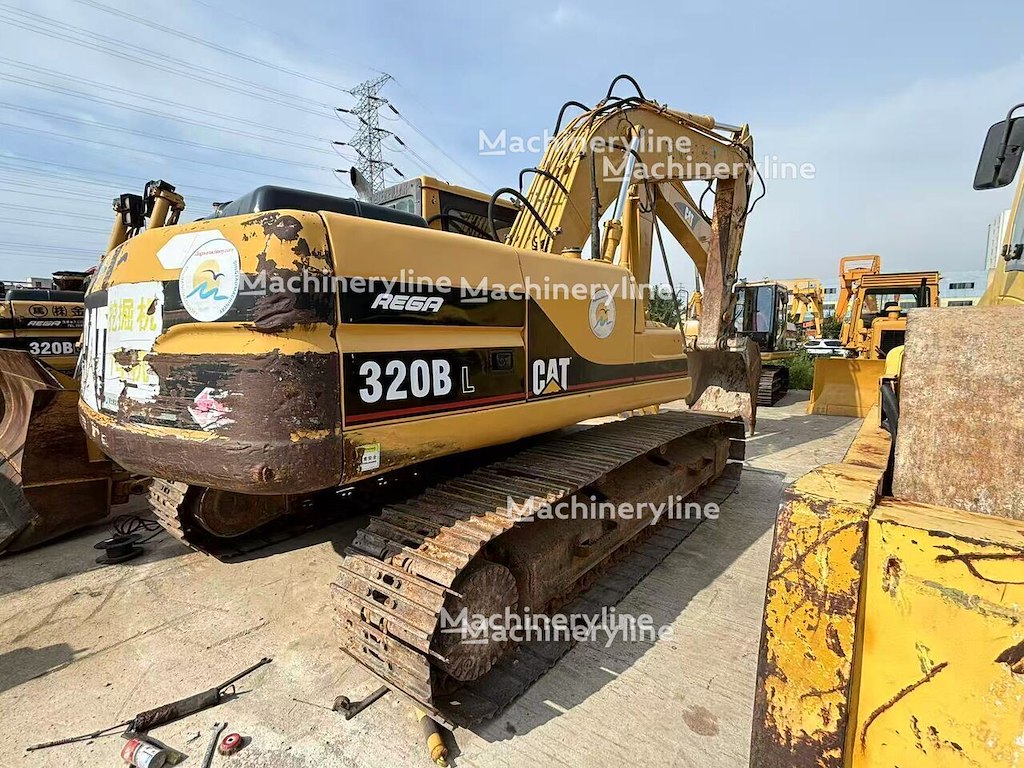 Caterpillar 320B bager guseničar