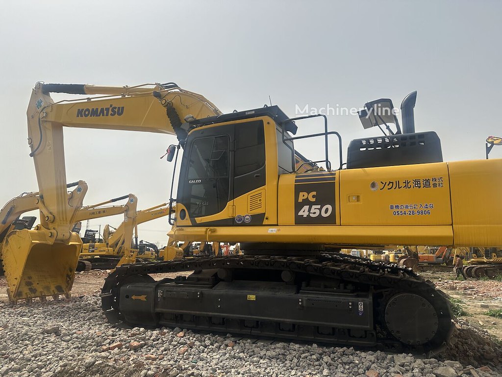 Komatsu PC450 bager guseničar