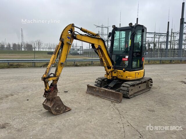Prodaje se Komatsu PC26MR-3 mini bager na aukciji