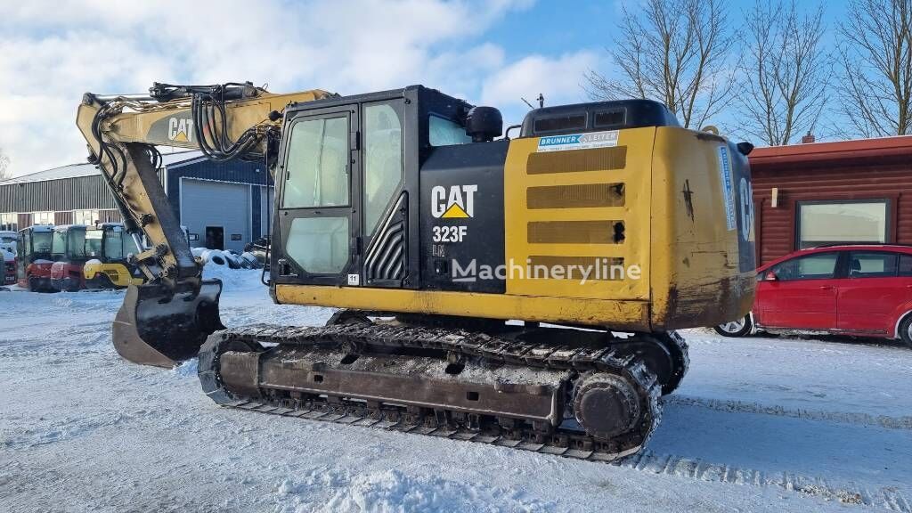 Caterpillar 323F bager guseničar