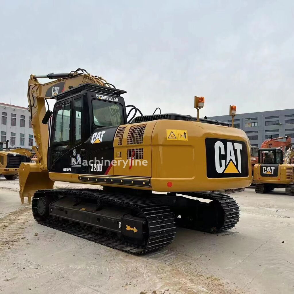 Caterpillar 320D bager guseničar