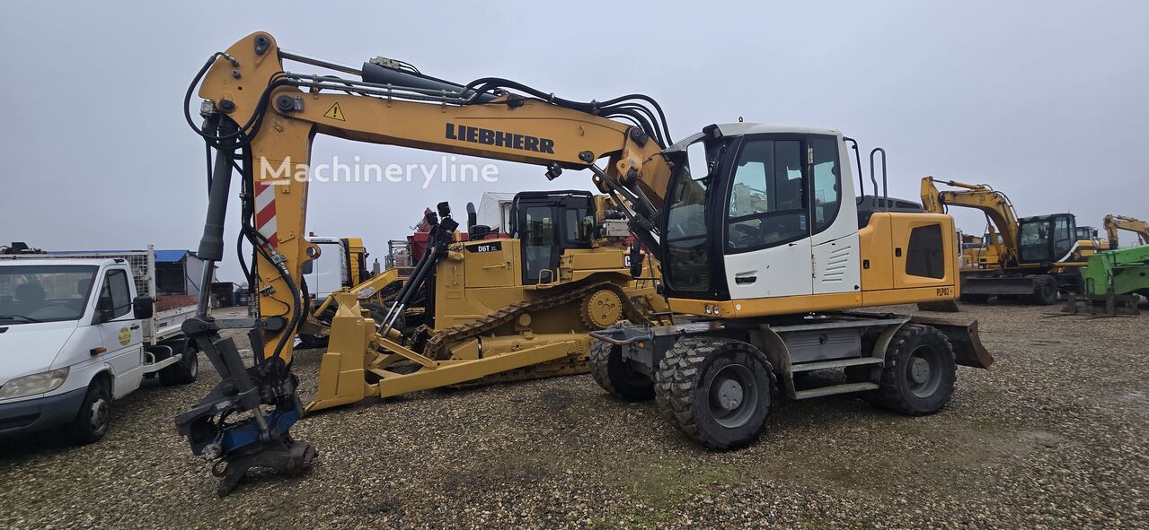 Liebherr A916 bager točkaš