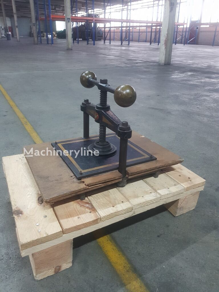Manual Screw Press presa za knjige