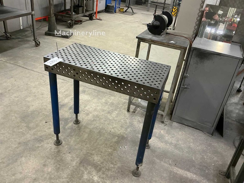 Prodaje se Perforated Welding Table stol za zavarivanje na aukciji