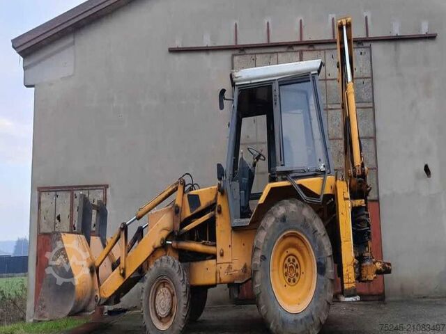 čigra
JCB 3CX