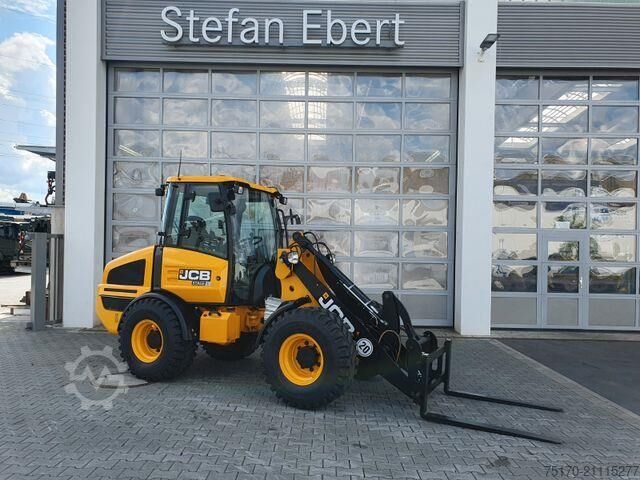 Utovarivač
JCB 407 SV / Neufahrzeug / Gabel