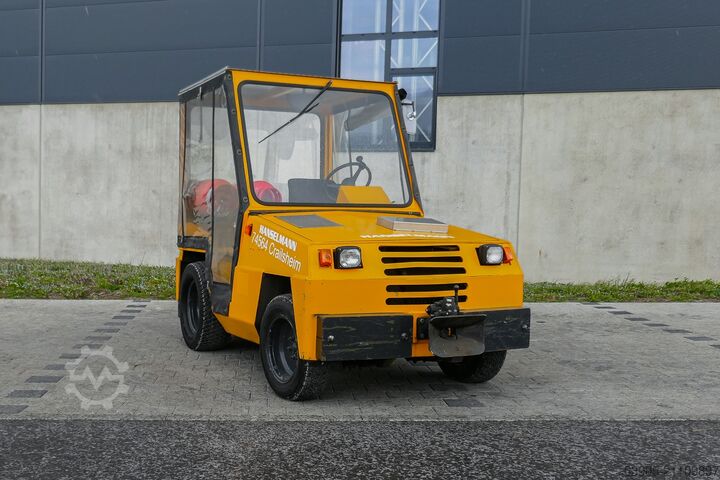 Vučni traktor
Clark GT 50E