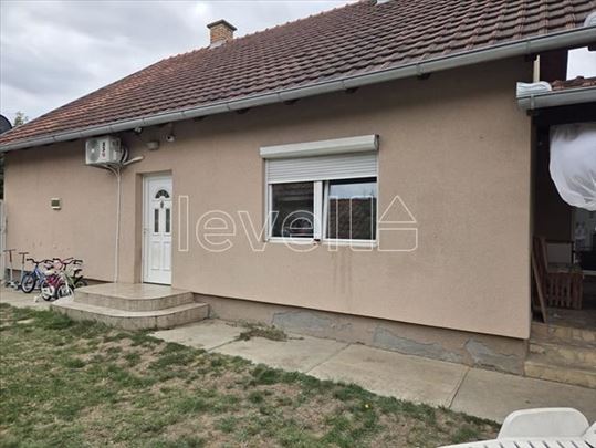 Kuća,Temerin,Temerin,kv: 141.00, € 180000