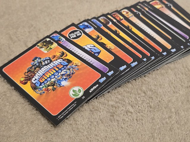Kartice Skylanders Giants 31 različita Topps