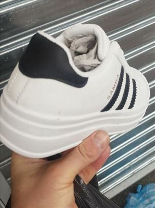 Adidas Samba