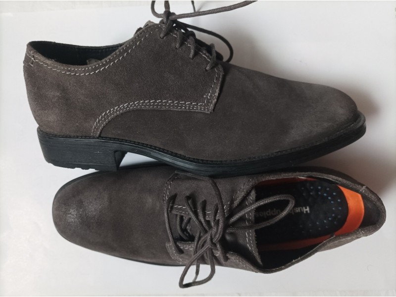 CIPELE 43-44 BROJ HUSH PUPPIES NOVE