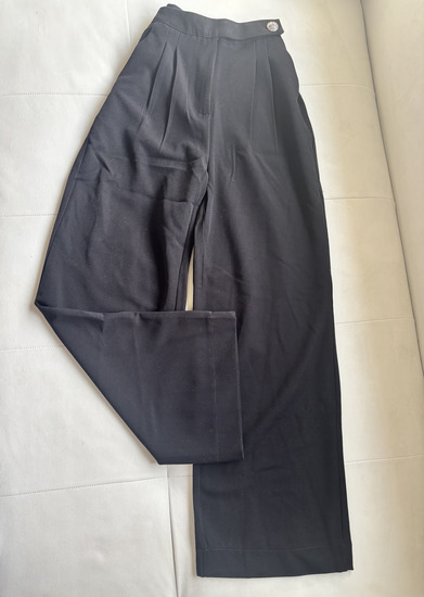 Pantalone nove