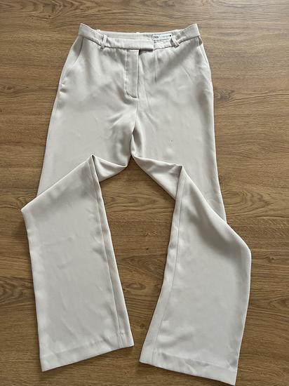 Zara elegantne pantalone