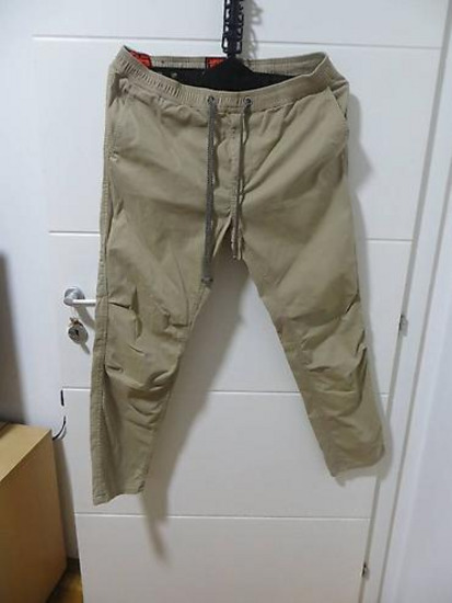 SUPERDRY velicina 32/34