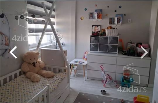 Prodaje se odlican dvosoban stan u Bagremaru