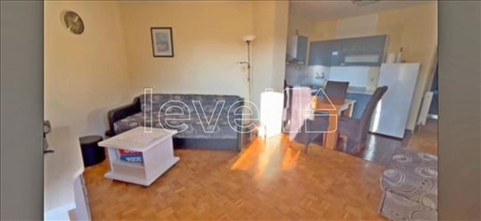 Stan,Novi Sad,Novo Naselje Šonsi,kv: 32.00, € 8000
