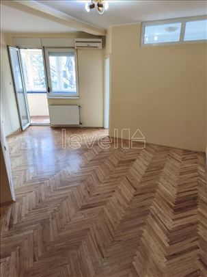Stan,Novi Sad,Grbavica,kv: 30.00, € 84000
