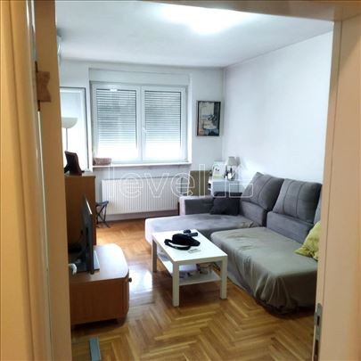 Stan,Novi Sad,Socijalno,kv: 44.00, € 127000