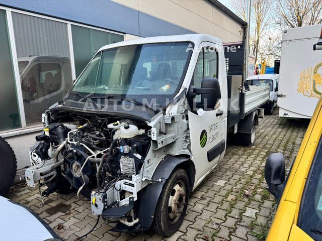 Renault Master kamion kiper < 3.5t nakon udesa
