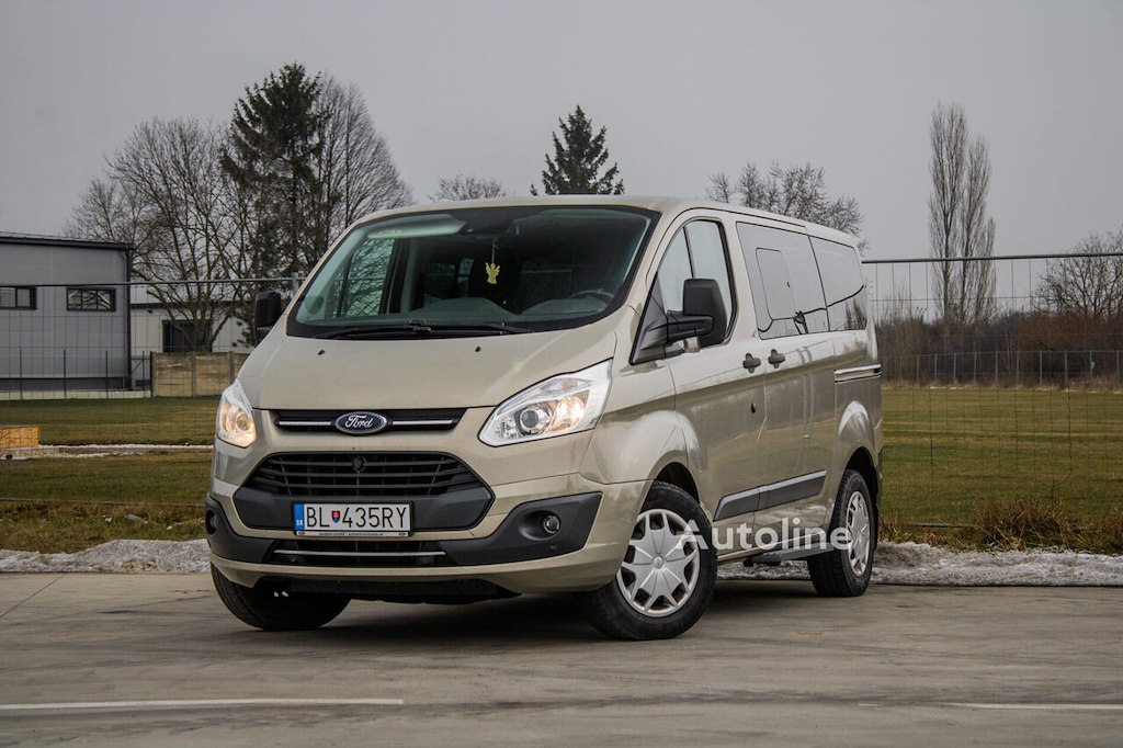 Ford Tourneo Custom 2.0 TDCi Titanium L1 T310 / AJ NA SPLÁTKY / PROTI minibus furgon
