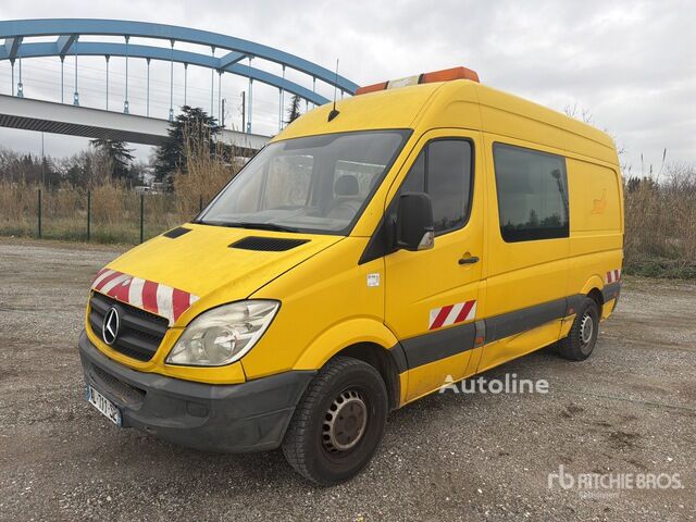 Prodaje se Mercedes-Benz SPRINTER minibus furgon na aukciji