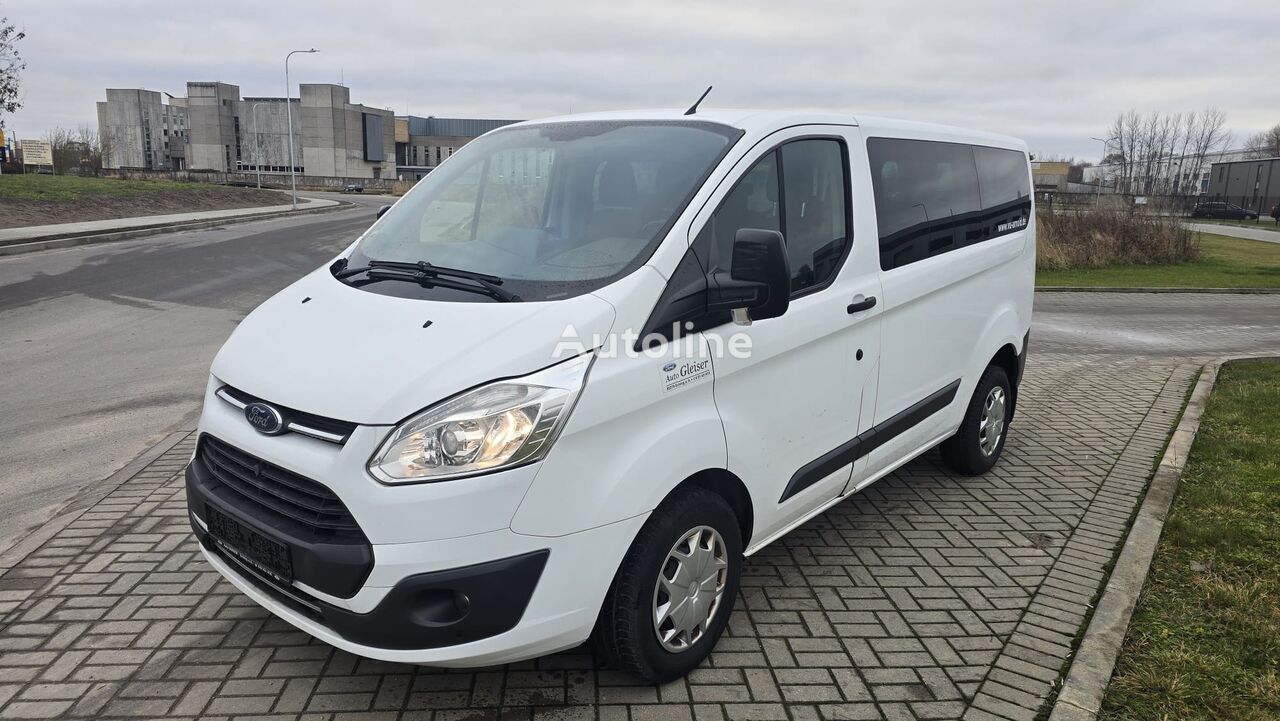 Ford Transit Custom putnički minibus