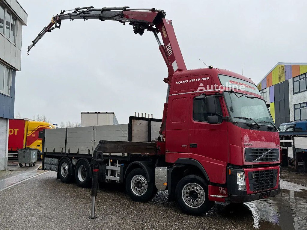 Volvo FH 16.660 8X2 + HMF 2820 K4 + JIB FJ 900 K3+3 + WINCH kamion s ravnom platformom