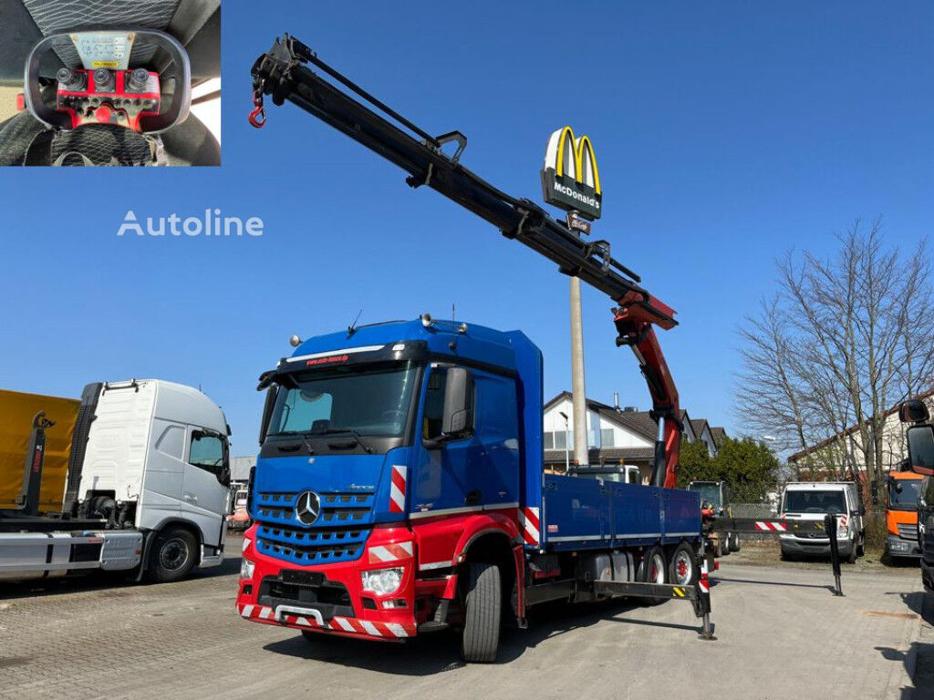Mercedes-Benz Arocs kamion s ravnom platformom