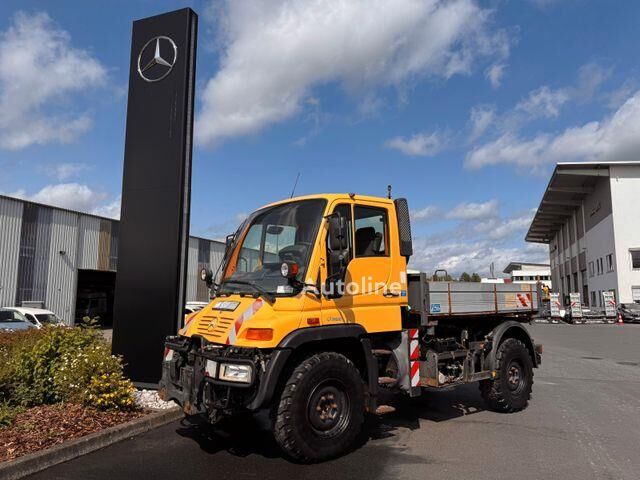 Mercedes-Benz Unimog U300 4x4 Vario-Pilot kamion s ravnom platformom
