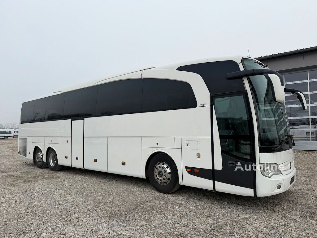 Mercedes-Benz Travego 16 RHD-M turistički autobus
