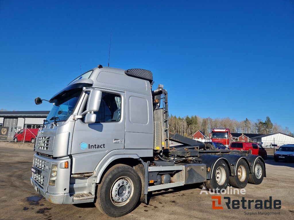 Prodaje se Volvo FM440 8X4 rol kiper sa kukom na aukciji