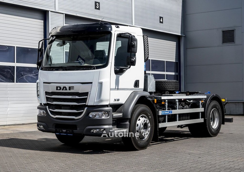 Novi DAF XB 310 FA kamion rol kiper