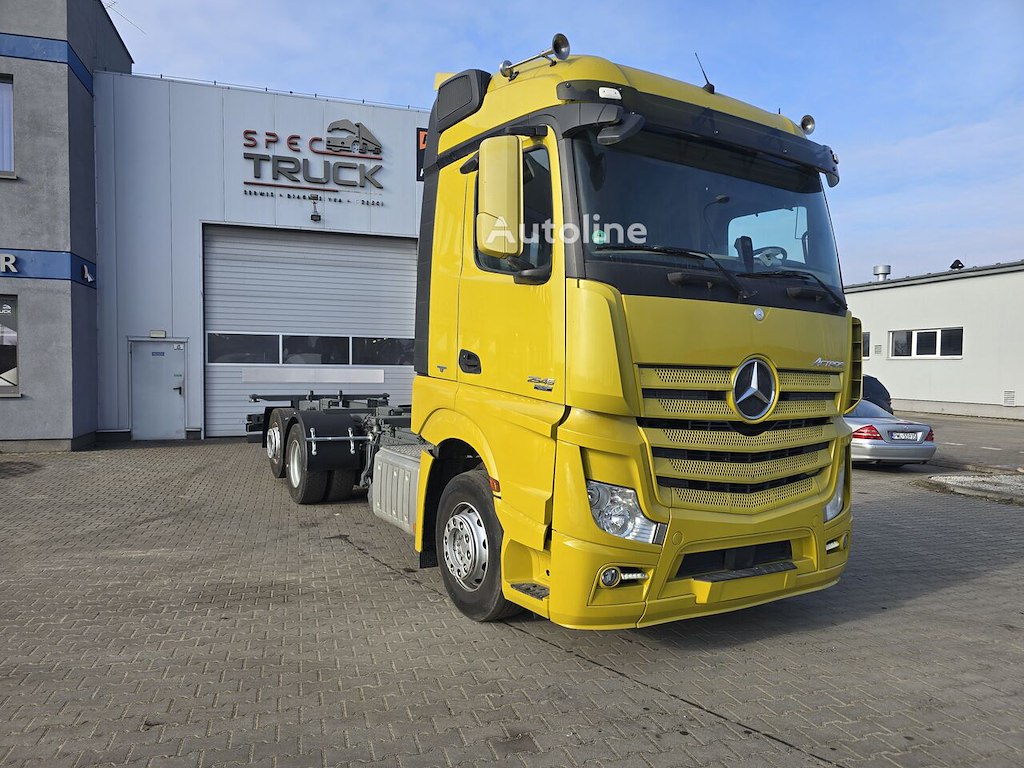 Mercedes-Benz Actros 2545 vozilo za prevoz kontejnera
