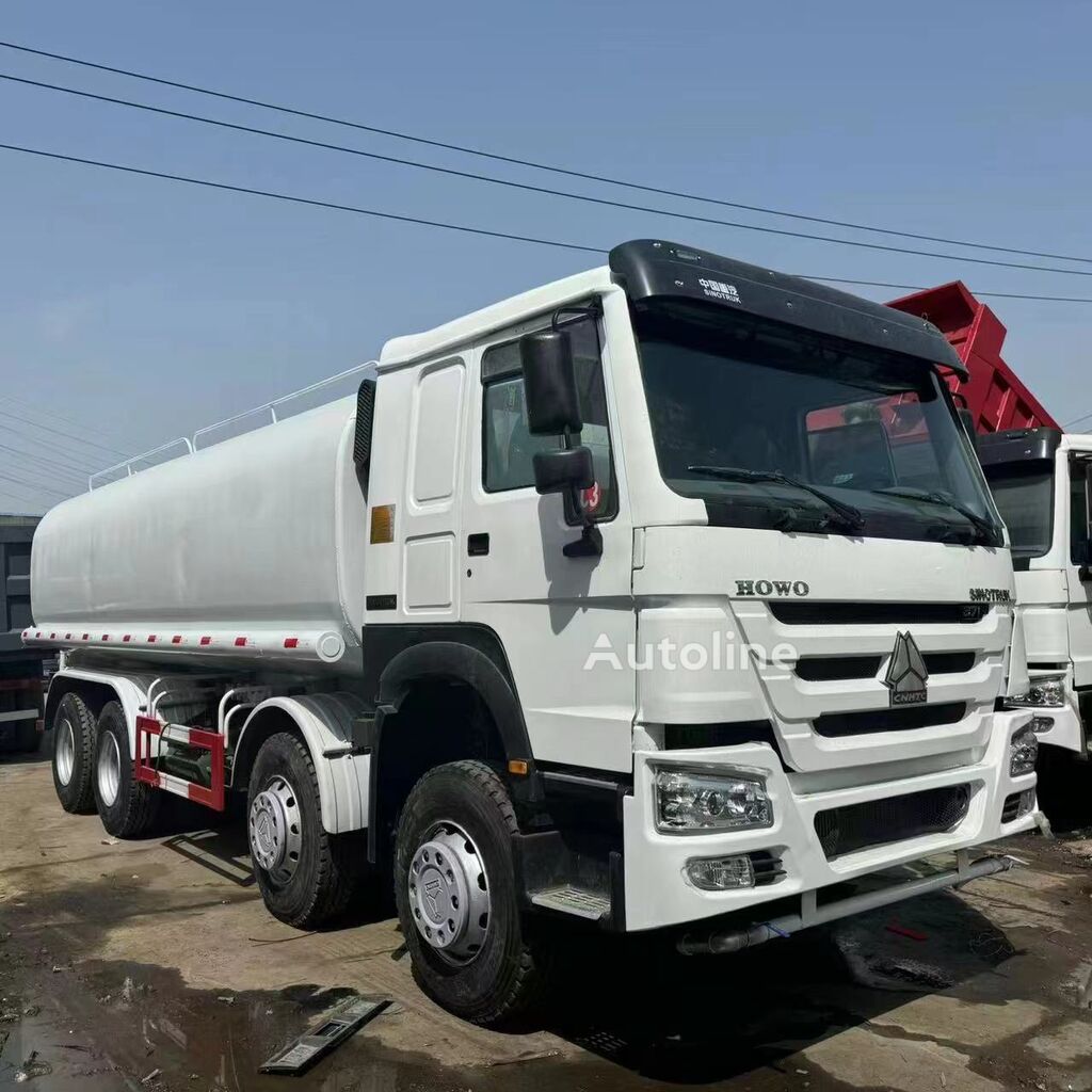 Sinotruk Howo water tanker sprinkler autocisterna