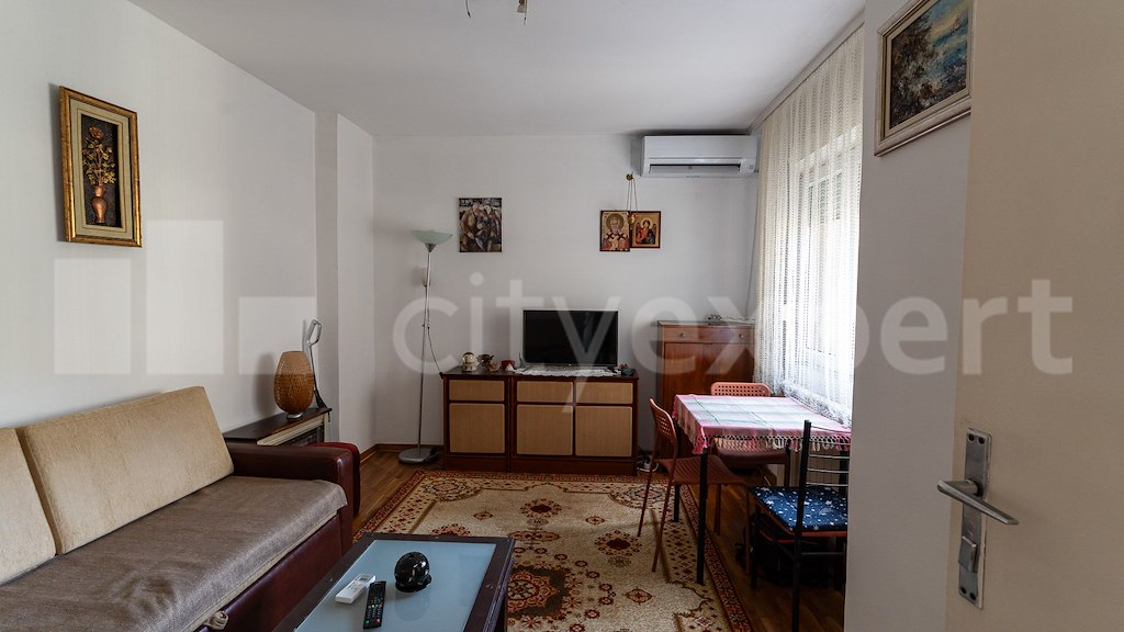 Stan za izdavanje BEZ PROVIZIJE: Dvosoban, 41m², Pop Lukina, Savski venac - 550€