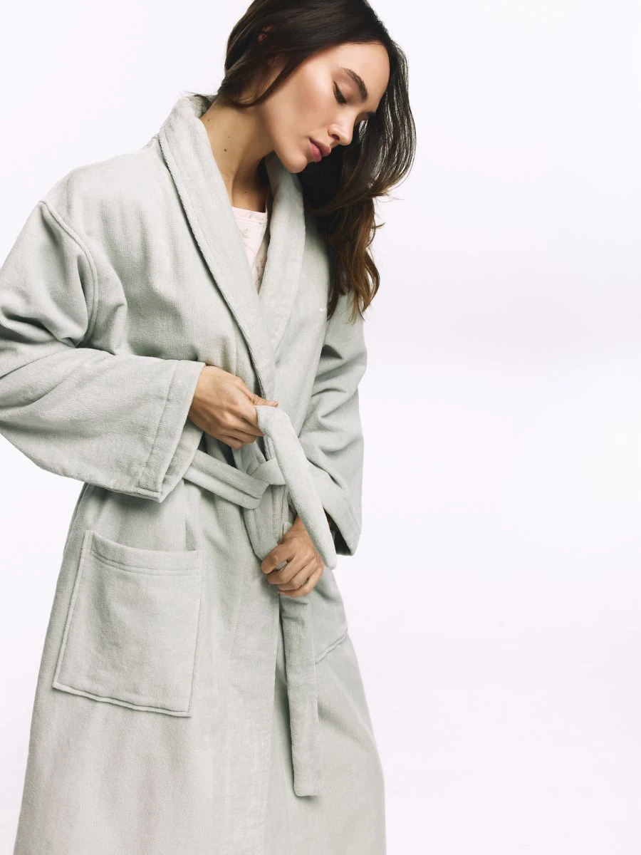 LADIES` DRESSING GOWN