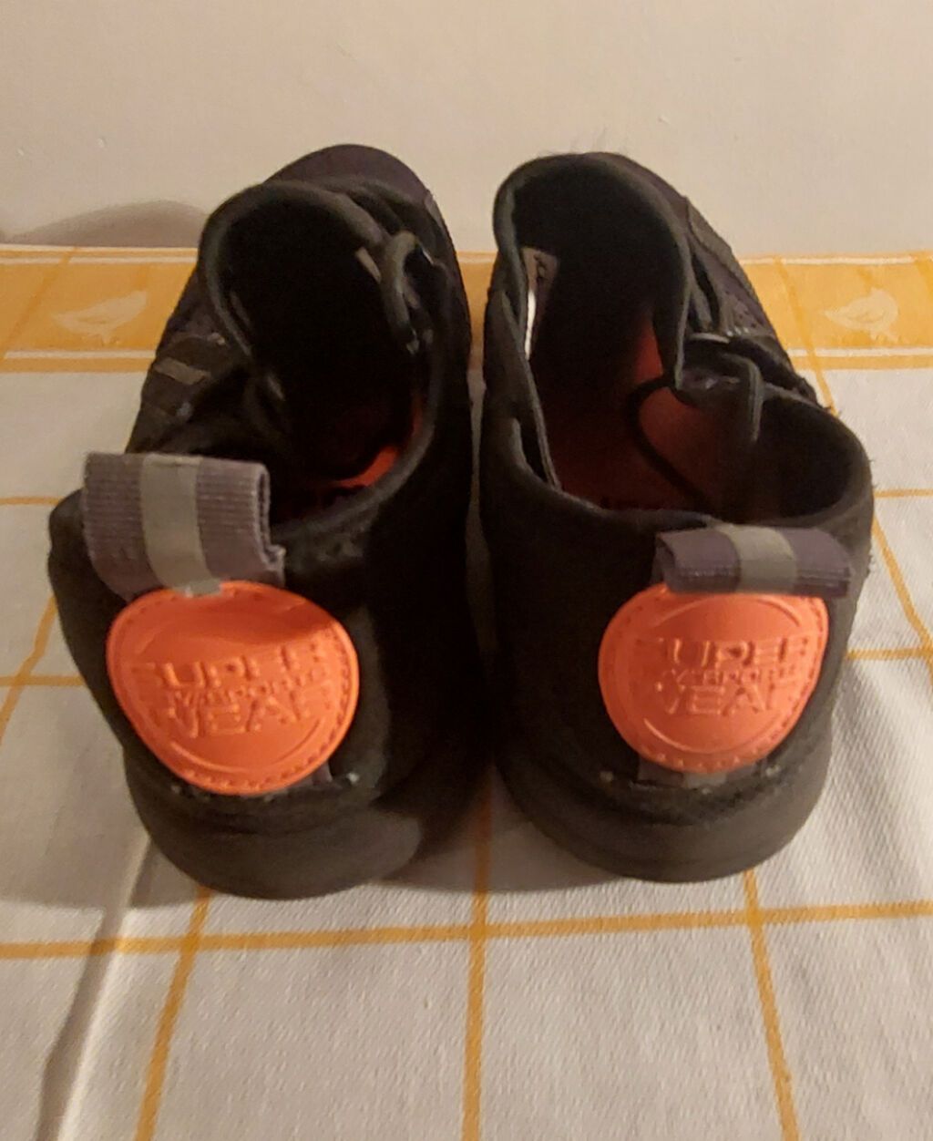 Superdry patike LAGANE I POVOLjNE % 44 Dobro očuvane. Broj 44/UK 10/US