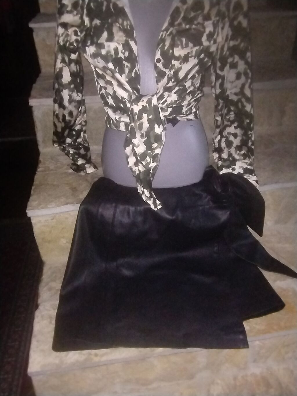 Suknja na preklop Vel M eko koža nov jednom nošena