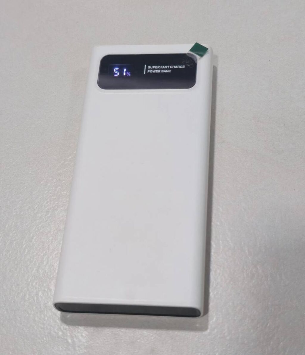 Eksterni punjač 10.000mAh PD, nov Prodajem power bank kapaciteta