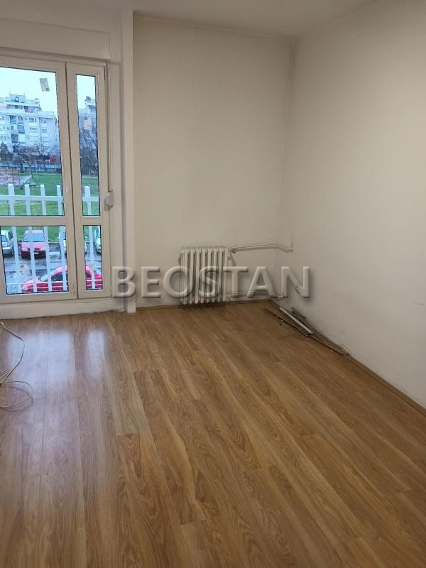 Novi Beograd - Blok 30 #66094
600 €