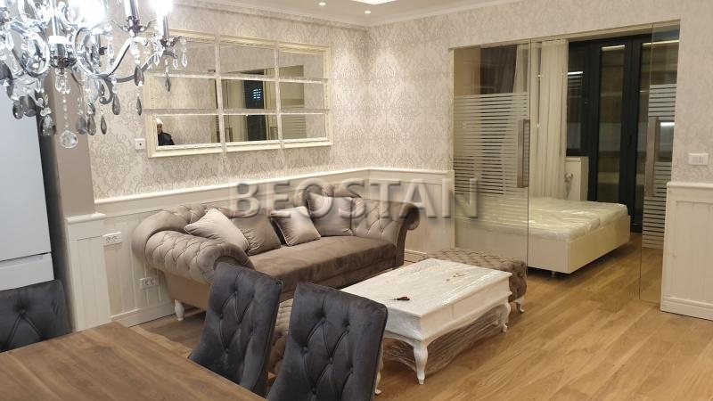 Novi Beograd - Novi merkator #66095
800 €