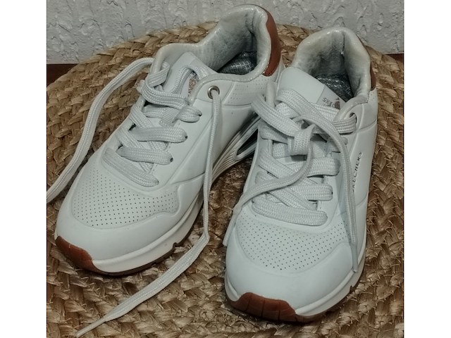 Dečije patike Skechers , za devojčice broj 33