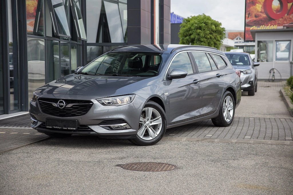 OPEL INSIGNIA 1.6CDTI AUTOMATIC NAVIGACIJA