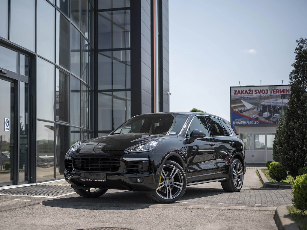 Porsche Cayenne 3.0 diesel 4×4 Automatic Koža Panorama Navigacija