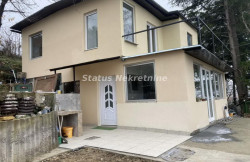 Rakovac-Salaksije-Fantastična Vikend kuća 46 m2 sa terasom i Pogledom na Novi Sad i pola Južne Bačke-065/385 8880