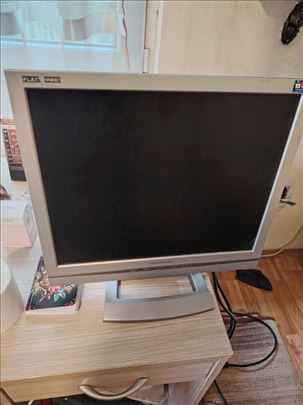 Prodajem LCD monitor Medion